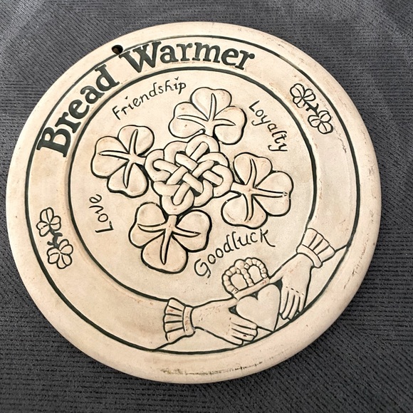 Irish Celtic Lyn Ulick | Kitchen | Irish Celtic Bread Warmer Vintage ...